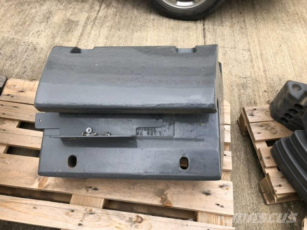 Fendt 1690KG WEIGHT BLOCK.